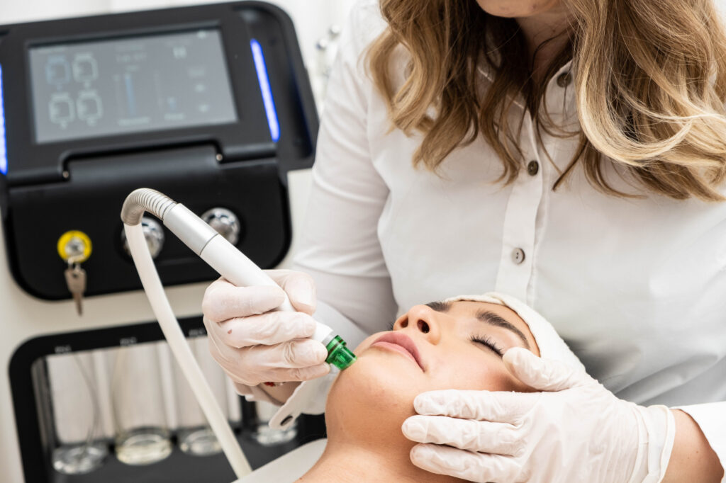 HydraFacial MultiOxygen – Potiče dubinsku regeneraciju, pomlađuje i hrani kožu – Gargano centar